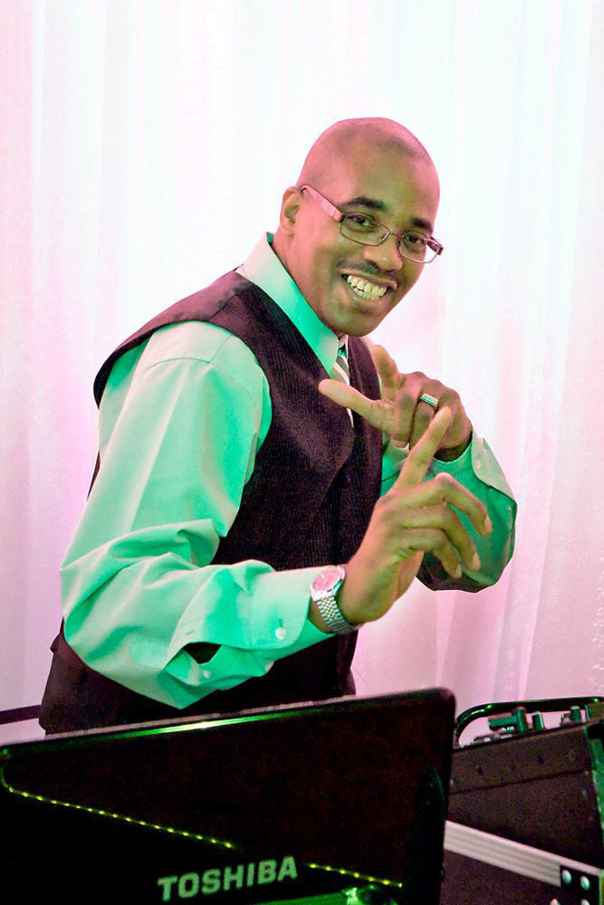 Keeps People On The Dance Floor Until The Very Last Song – DJ Greg ...